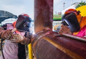 Oil Rig Welder Salary: How Much Do They Make in 2025